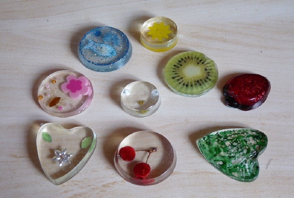 Fabriquer des bijoux en résine – les techniques pour réussir - Echo Web Fabriquer des bijoux en résine – les techniques pour réussir - Echo Web